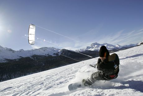 SNOW KITE BOARDING ON SILVAPLANA LAKE, SWITZERLAND - FEB 2006 Stock ...