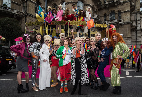 Jennifer Saunders Joanna Lumley Character Edina Editorial Stock Photo ...