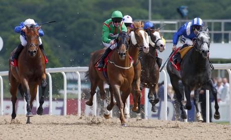 Markaz Paul Mulrennan Right Winning Betfred Editorial Stock Photo ...