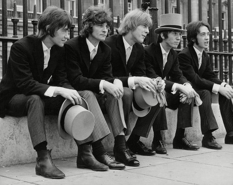Easy Beats Attending Buckingham Palace Garden Editorial Stock Photo ...