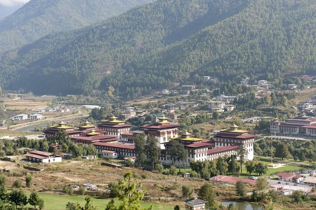 View Wang Chhu Valley Tashichoedzong Fortressmonastery Editorial Stock ...