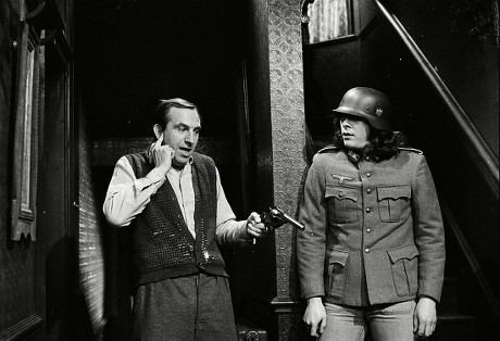 'Rising Damp' TV Series - 1974/75 Stock Pictures, Editorial Images and ...