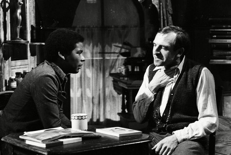 'Rising Damp' TV Series - Dec 1975 Stock Pictures, Editorial Images and ...