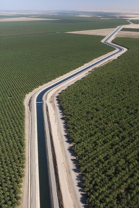 250 Irrigation ditch Stock Pictures, Editorial Images and Stock Photos ...