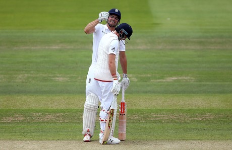 ALISTER COOK CAPTAIN ENGLAND PICKS THREAD Editorial Stock Photo - Stock ...