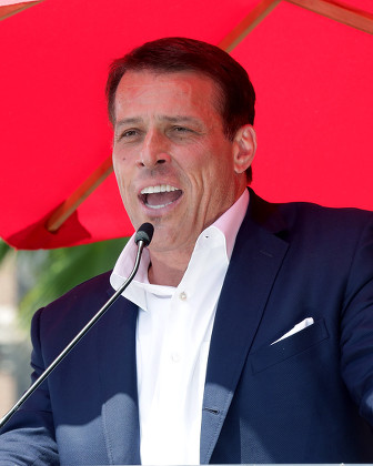 250 Tony robbins Stock Pictures, Editorial Images and Stock Photos ...