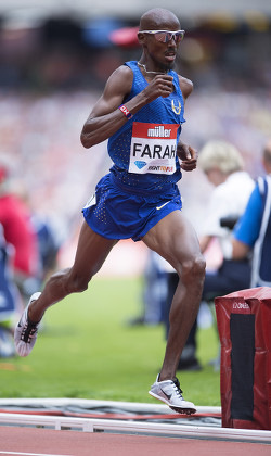 Mo Farah On His Last Lap Editorial Stock Photo - Stock Image | Shutterstock