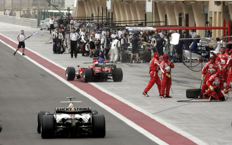 Action Pit Area During Qualfying Bahrain Editorial Stock Photo - Stock ...
