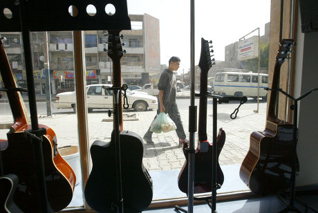 Guitars On Display Window Music Shop Editorial Stock Photo - Stock ...