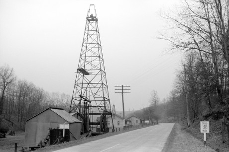 43 Oil well tower Stock Pictures, Editorial Images and Stock Photos ...