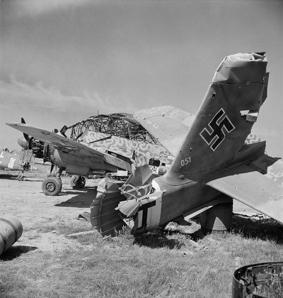 23 Wrecked airplanes Stock Pictures, Editorial Images and Stock Photos ...