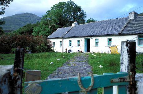 Typical Farmhouse Connemara Arguably Most Scenic Editorial Stock Photo ...
