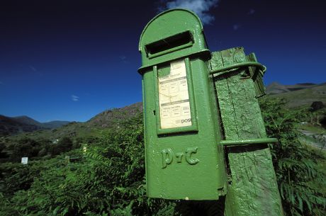Green Irish Letter Box Gap Dunloe Editorial Stock Photo - Stock Image ...