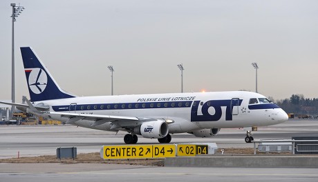 500 Runway strips Stock Pictures, Editorial Images and Stock Photos ...