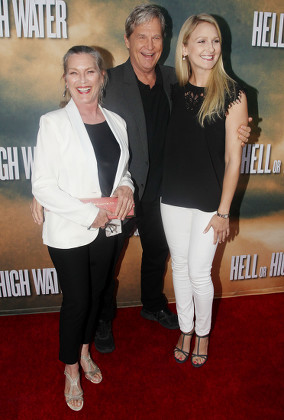Jeff Bridges Susan Gaston Daughter Isabelle Editorial Stock Photo ...