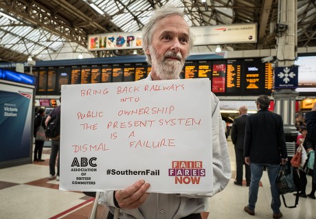 Southern Rail protests, London, UK - 10 Aug 2016 Stock Pictures ...