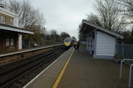 Train Coming Sandwich Railway Station Editorial Stock Photo - Stock ...