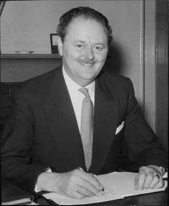 Robert Slater Stationmaster Londons Kings Cross Editorial Stock Photo ...