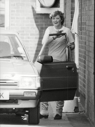 fotos de Margaret Backhouse Leaving Hospital After She - Foto de stock ...