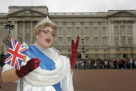 Drag Queen Lizzy Drip Celebrating Queen Editorial Stock Photo - Stock ...
