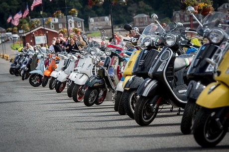 __COUNT__ imágenes de Millport Scooter Rally, Cumbrae, Scotland, UK ...