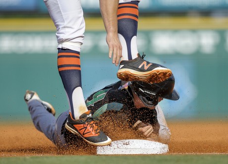__COUNT__ Bowling Green Hot Rods v Dayton Dragons, MiLB baseball game ...