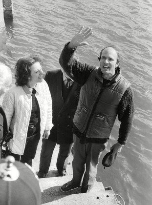 Lone Yachtsman David Cowper Reunited Wife Editorial Stock Photo - Stock ...