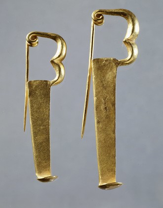 Fibulae Gold Ancient Greek Roccagloriosa Italy Editorial Stock Photo ...
