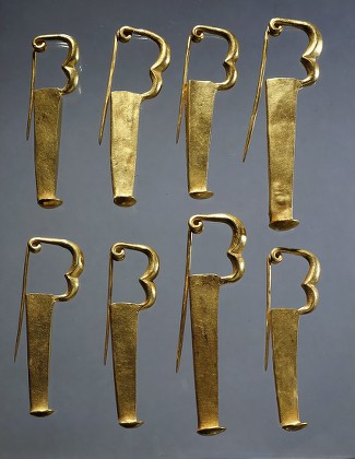 Fibulae Gold Ancient Greek Roccagloriosa Italy Editorial Stock Photo ...