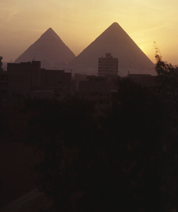 Pyramids Khufu Cheops 4th Dynasty C Editorial Stock Photo - Stock Image ...