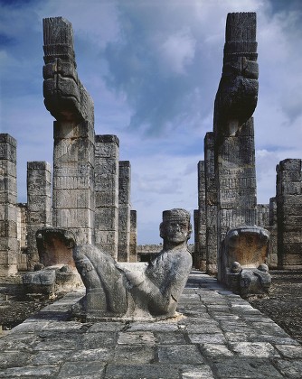 Temple Warriors Entrance Chacmool Sacrificial Stone Editorial Stock ...
