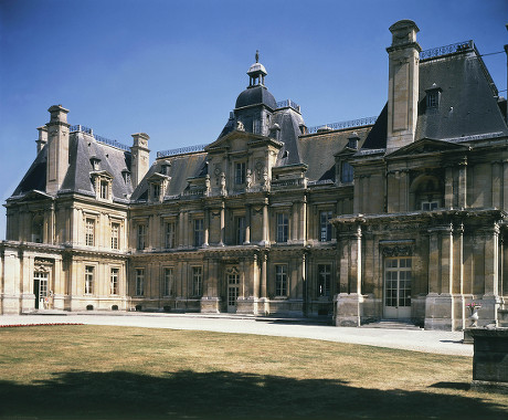 Des Maisonslafitte Built 164251 By Mansart Editorial Stock Photo ...