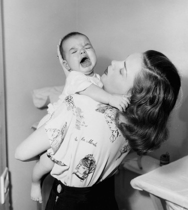 500 1940s babies Stock Pictures, Editorial Images and Stock Photos ...
