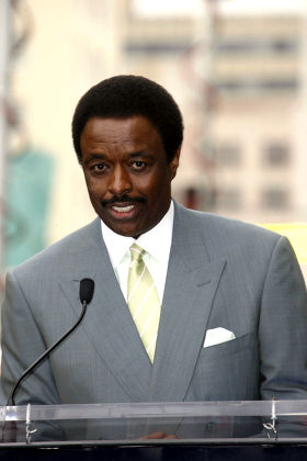 imágenes de JIM HILL RECEIVING A STAR ON THE HOLLYWOOD WALK OF FAME ...