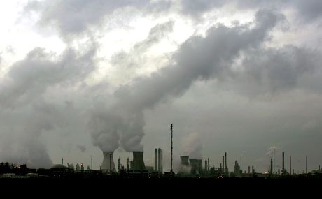 Bp Grangemouth Oil Refinery On Forth Editorial Stock Photo - Stock ...