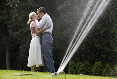 1 Kissing sprinklers scene still sam mendes Stock Pictures, Editorial ...