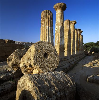 57 Hercules columns Stock Pictures, Editorial Images and Stock Photos ...