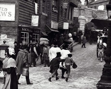 1 London street charles dickens victorian poverty oliver twist artful ...