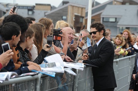 __COUNT__ James Franco Beach Locker Ceremony, Promenade des Planches ...