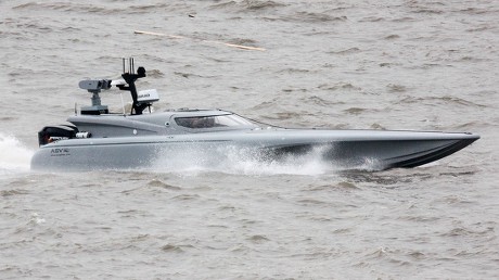 Bladerunner Passing Under Tower Bridge On Editorial Stock Photo - Stock ...