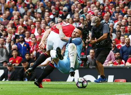Marouane Fellaini Manchester United Fernando Manchester Editorial Stock ...