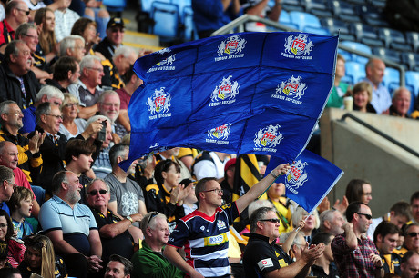 Bristol Rugby Supporter Crowd Waves Flag Editorial Stock Photo - Stock ...