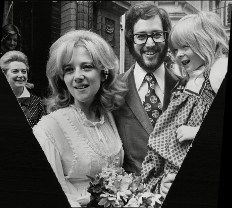 Wedding Actress Julia Foster Dr Bruce: foto stock editoriale - Immagine ...