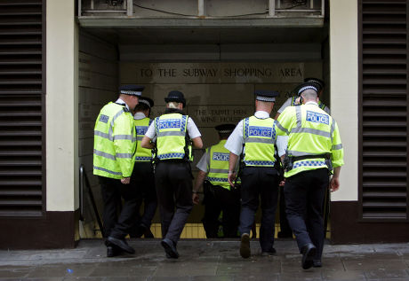 __COUNT__ POLICE IN LONDON, BRITAIN - 2000'S Stock Pictures, Editorial ...