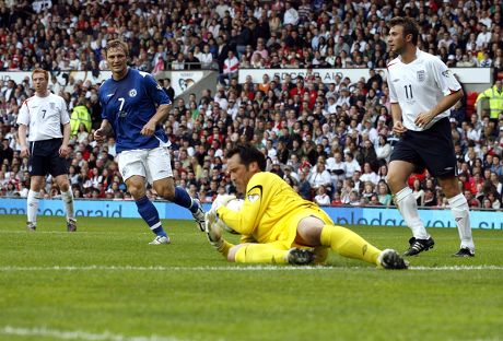David Seaman Saves Editorial Stock Photo - Stock Image | Shutterstock