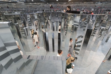 43 Mirror maze Stock Pictures, Editorial Images and Stock Photos ...
