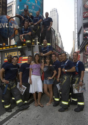 24 Fan admirer Stock Pictures, Editorial Images and Stock Photos ...