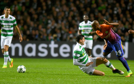 Tomas Rogic Celtic Action Against Manchester Editorial Stock Photo ...