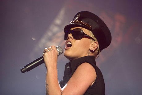 __COUNT__ Pink in Concert at the Point, Dublin, Ireland - 16 Nov 2006 ...
