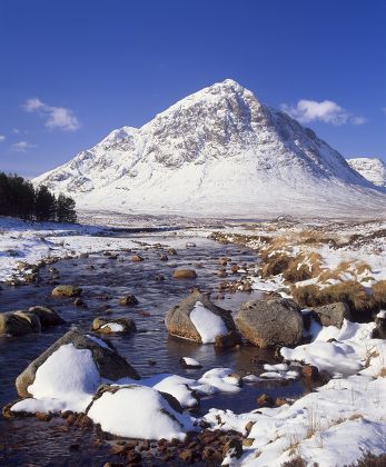 Buachaille Etive Mor Mountain River Etive Editorial Stock Photo - Stock ...